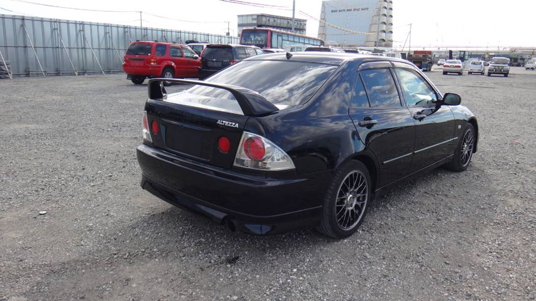 2001 Toyota Altezza, Black – SURANGEL & SONS CO.